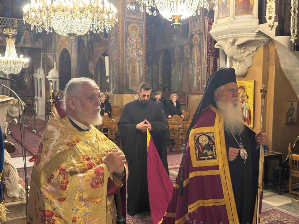 Με κατάνυξη οι Χριστουγεννιάτικες ακολουθίες στη Λιβαδειά υπό τον Μητροπολίτη κ. Γεώργιο - E ...